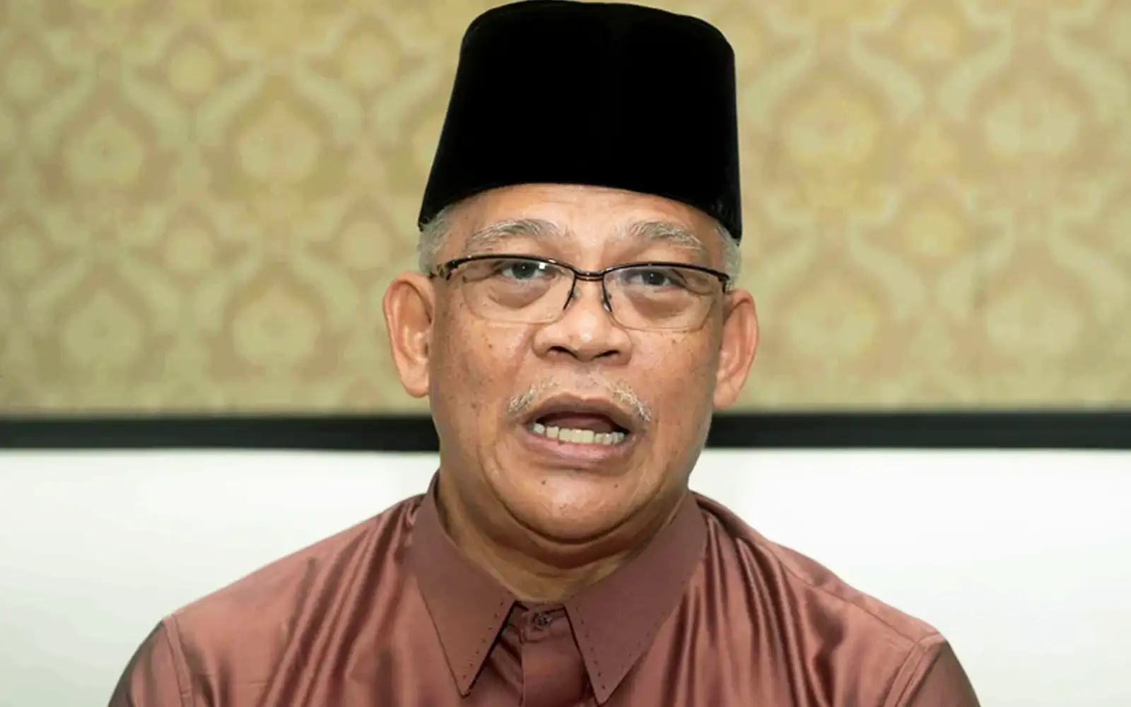 Halim reclaims MTUC presidency in fresh election