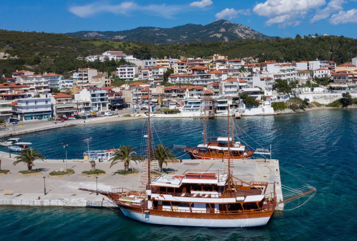 «Χάνει» τους τουρίστες η Χαλκιδική: Μεγάλη μείωση φέτος των επισκεπτών ...