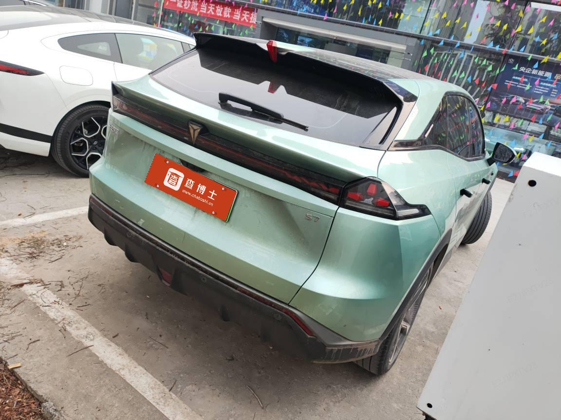 深蓝汽车 深蓝S07 2023款 620MAX纯电版实拍图