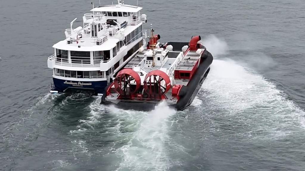 Harbour Cruise boat to be inspected by 3rd party after hitting rocks ...