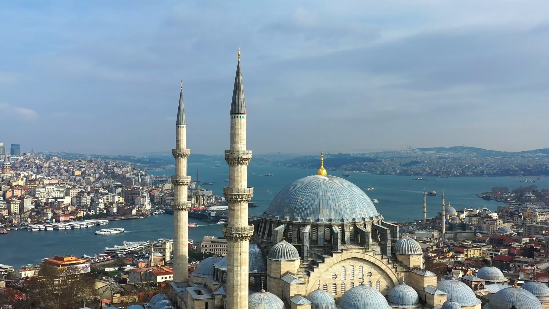 Istanbuls blå moské: Dronevisning av kupler og minareter