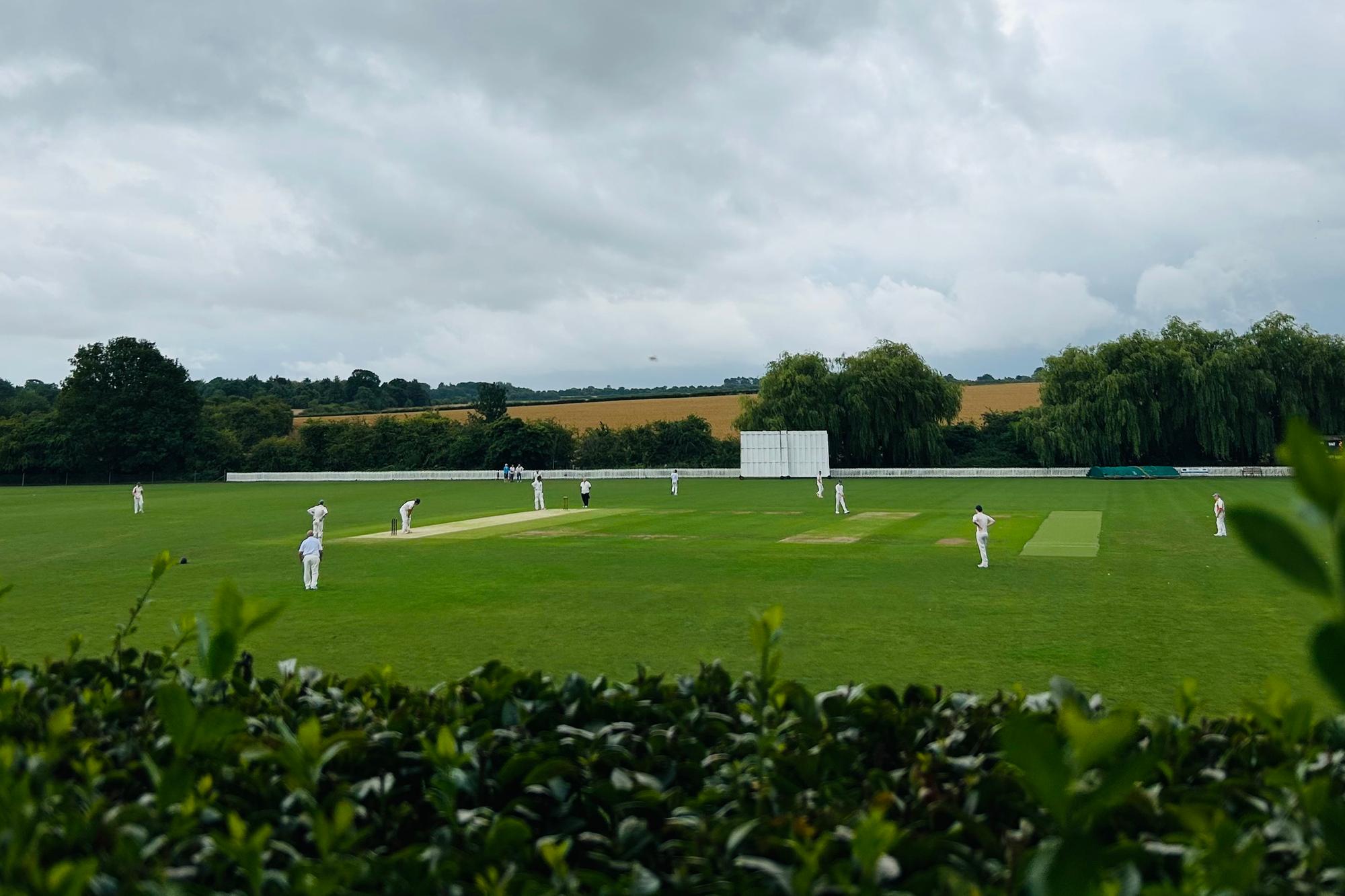 Louth keep up the pressure at the top with win against Broughton