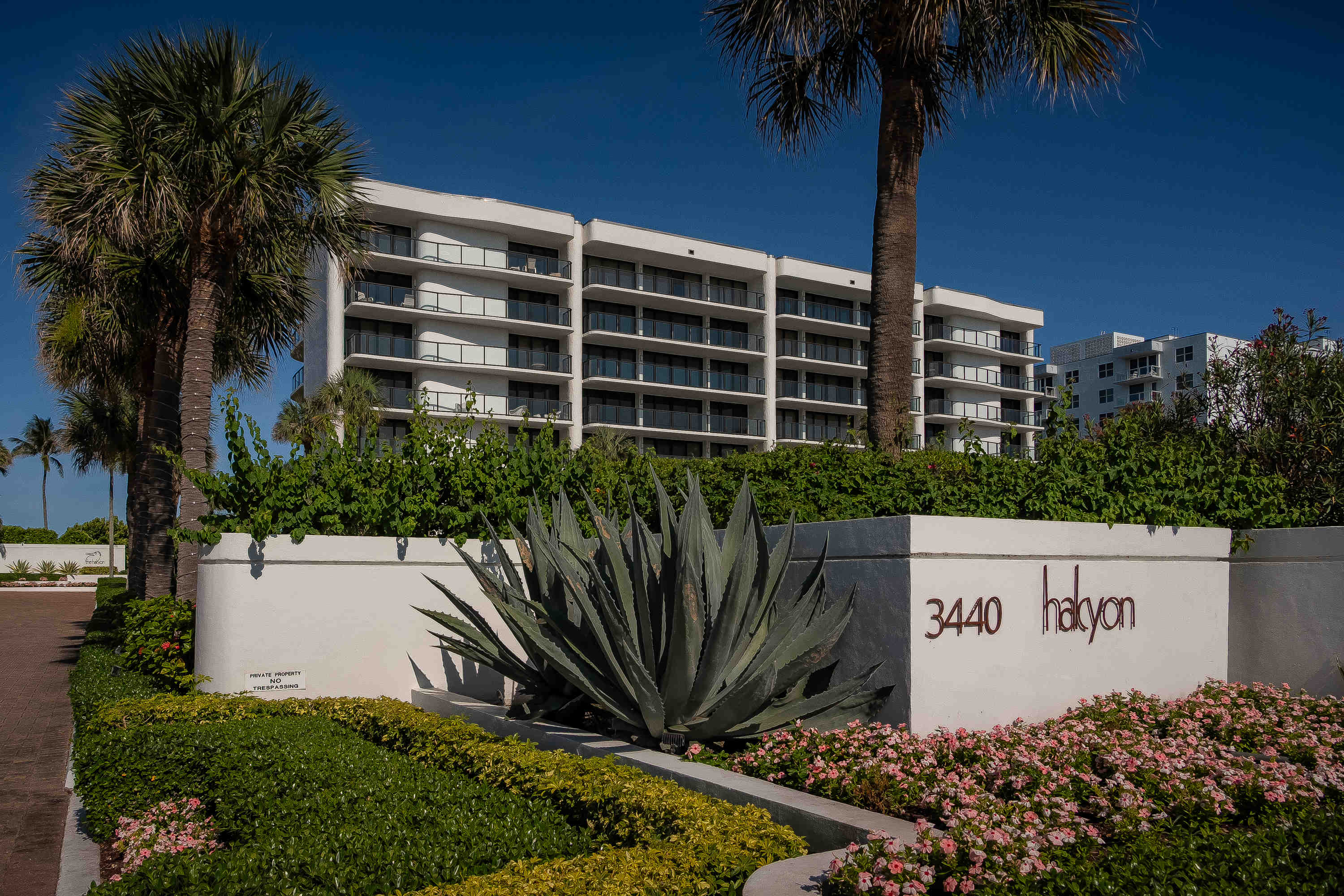 Palm Beach condo association settles suit over $2.7M AC project OK'd ...