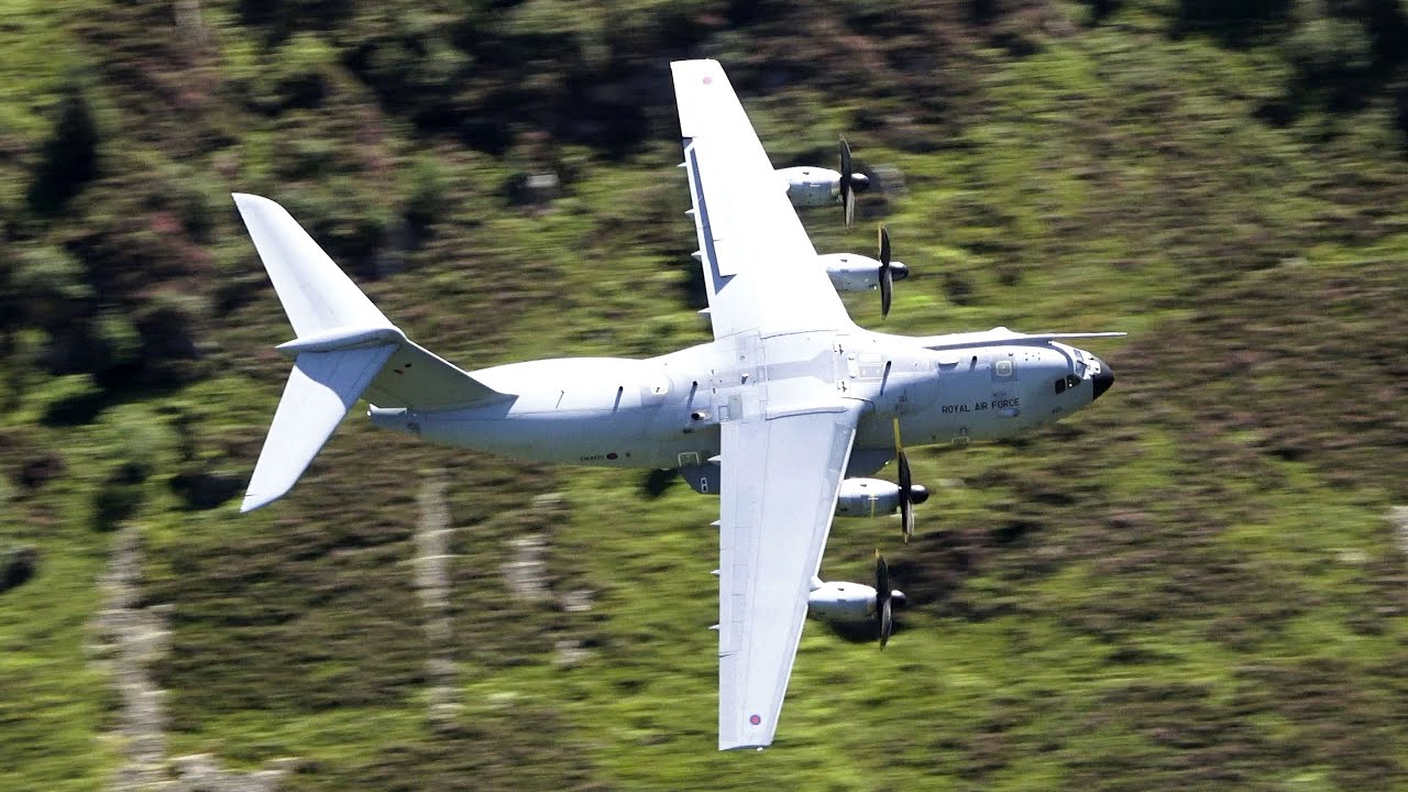 Mach Loop Madness – A400M’s Insanely Low Flyby Stuns Spotters
