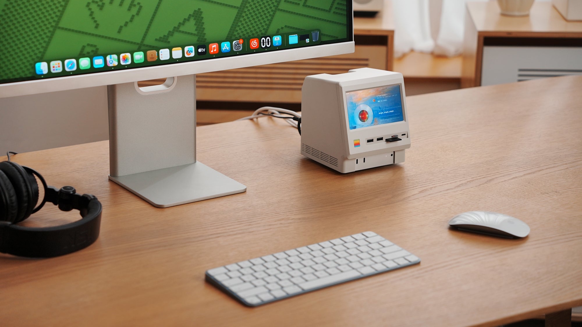 Dit super-dock tovert je Mac mini om tot volledig werkende, klassieke ...