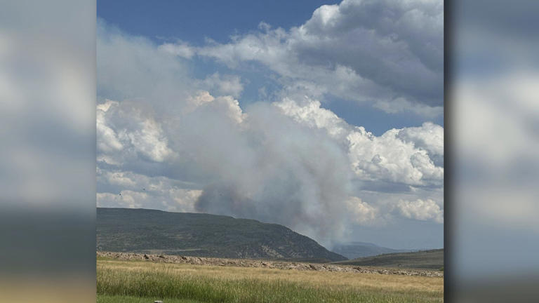 At least 2 homes destroyed as 3 wildfires rage on in northwest Colorado ...