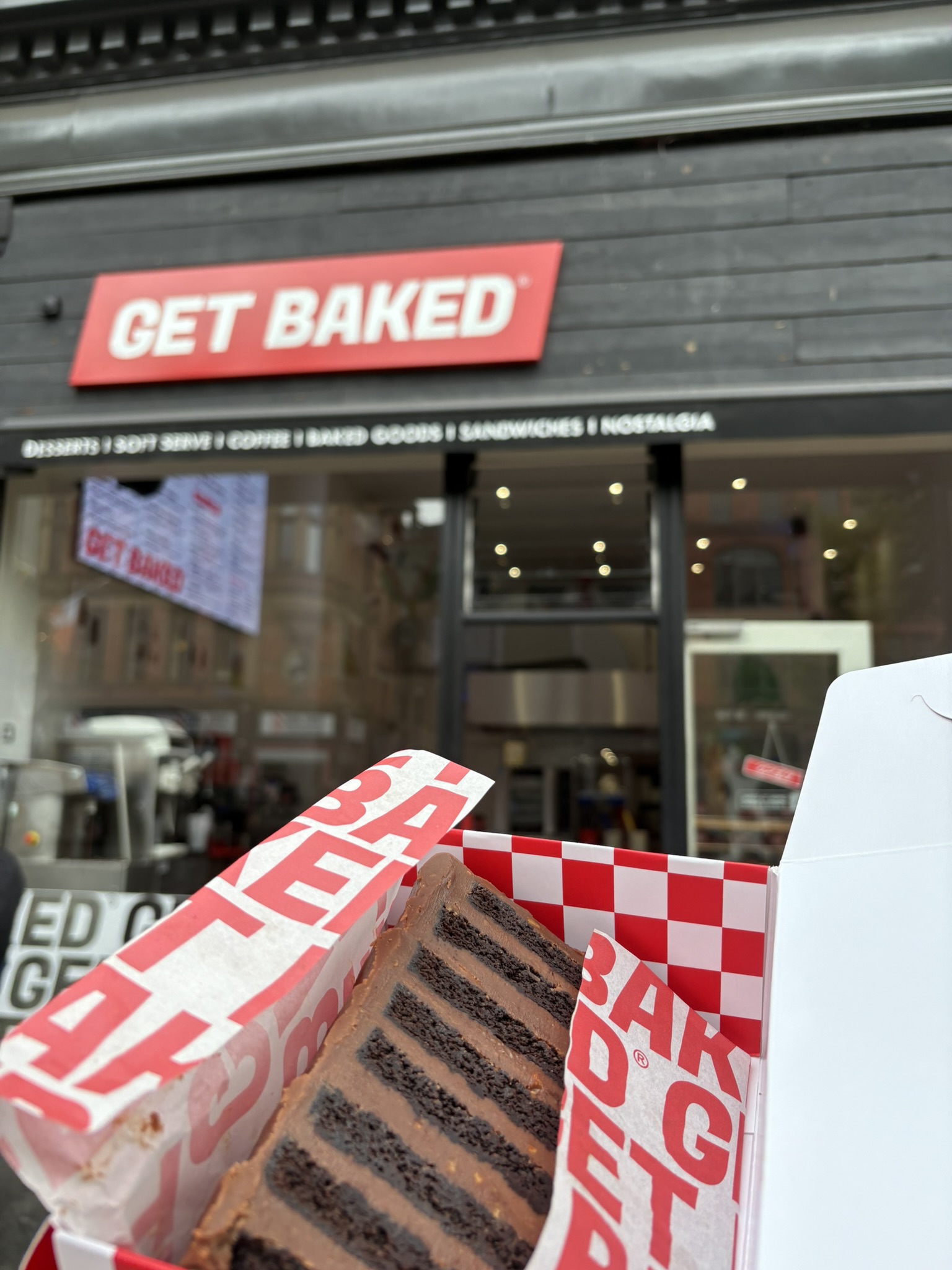 I tried Get Baked's new Peanut Butter Bert cake in Manchester and it ...