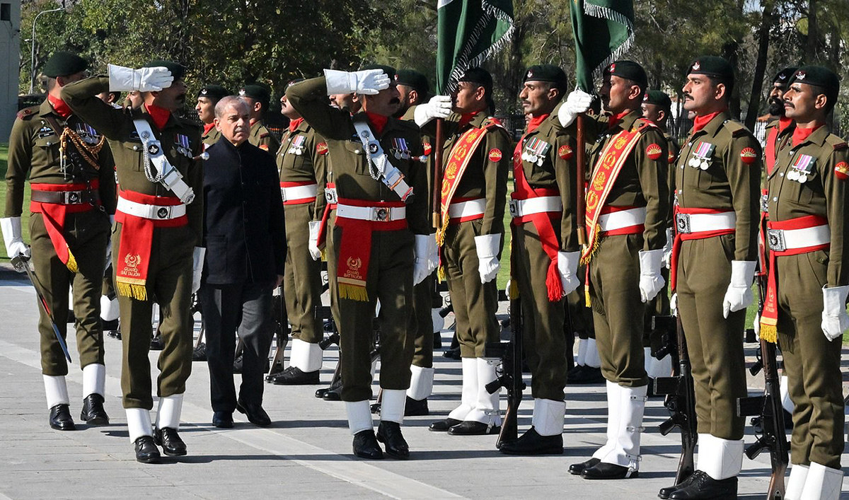 Govt plans uniform service structure for armed forces