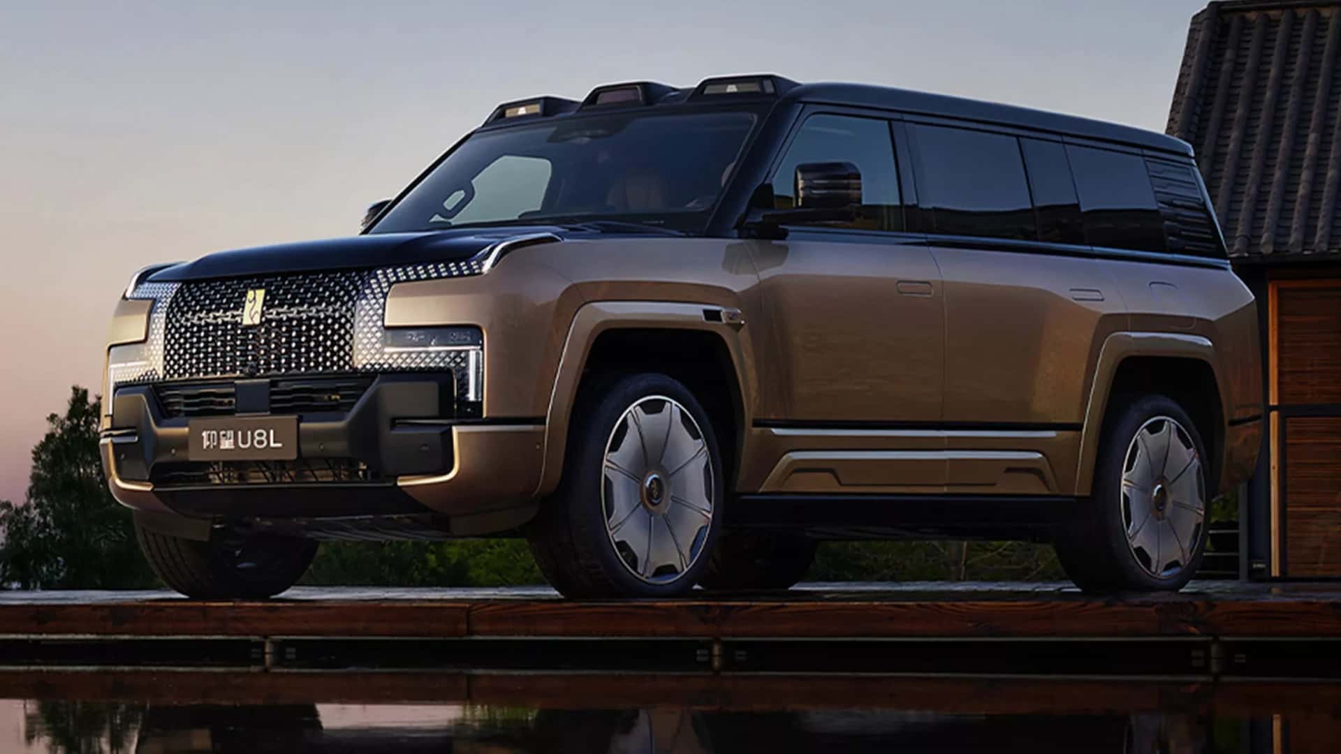 Bugatti Veyron gücünde bir SUV: YangWang U8L