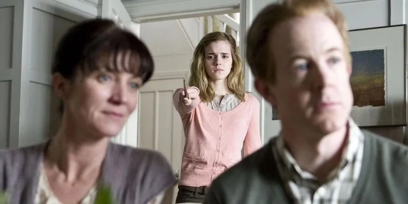 10 Scenes From Harry Potter and the Deathly Hallows Part 1 That Shocked ...