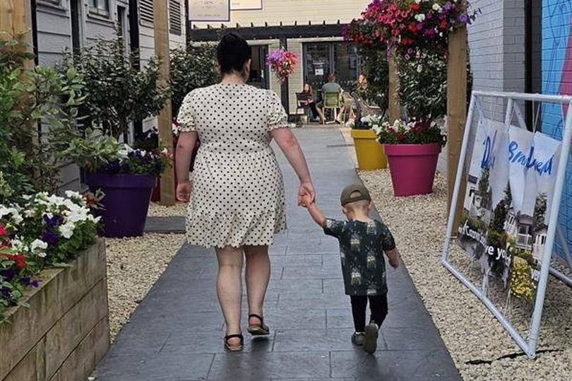 Mum's Skeggy holiday 'spoilt' when she's stung more than 100 times by wasps