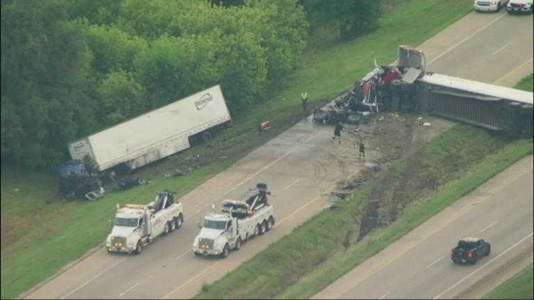 I-80 semi-trucks crash: Westbound lanes shut down near Morris, Illinois