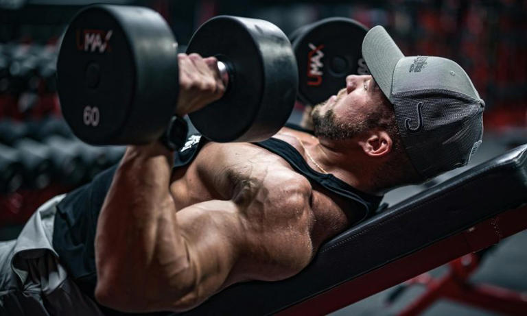 I’m a personal trainer, and this 5-day dumbbell workout plan gets real ...