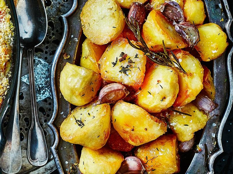 13 Amazing Recipes Filled With Garlic That You Will Love