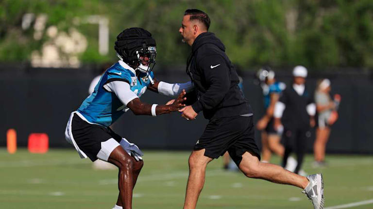 Anthony Campanile Examines Jaguars' New Addition