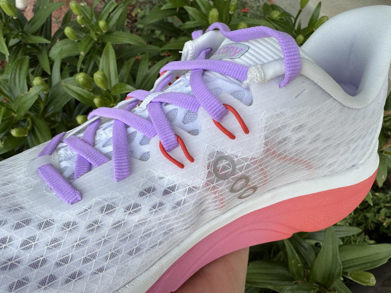 Saucony Kinvara 16 Review | Beats Every Other Lightweight Running Shoe