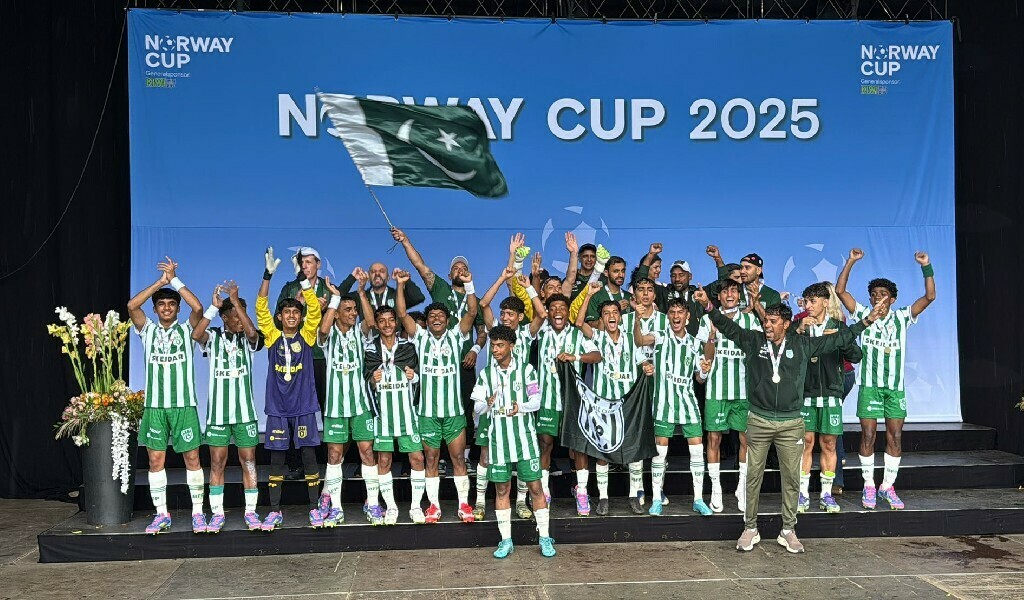 Sindh CM hails Lyari stars after historic win