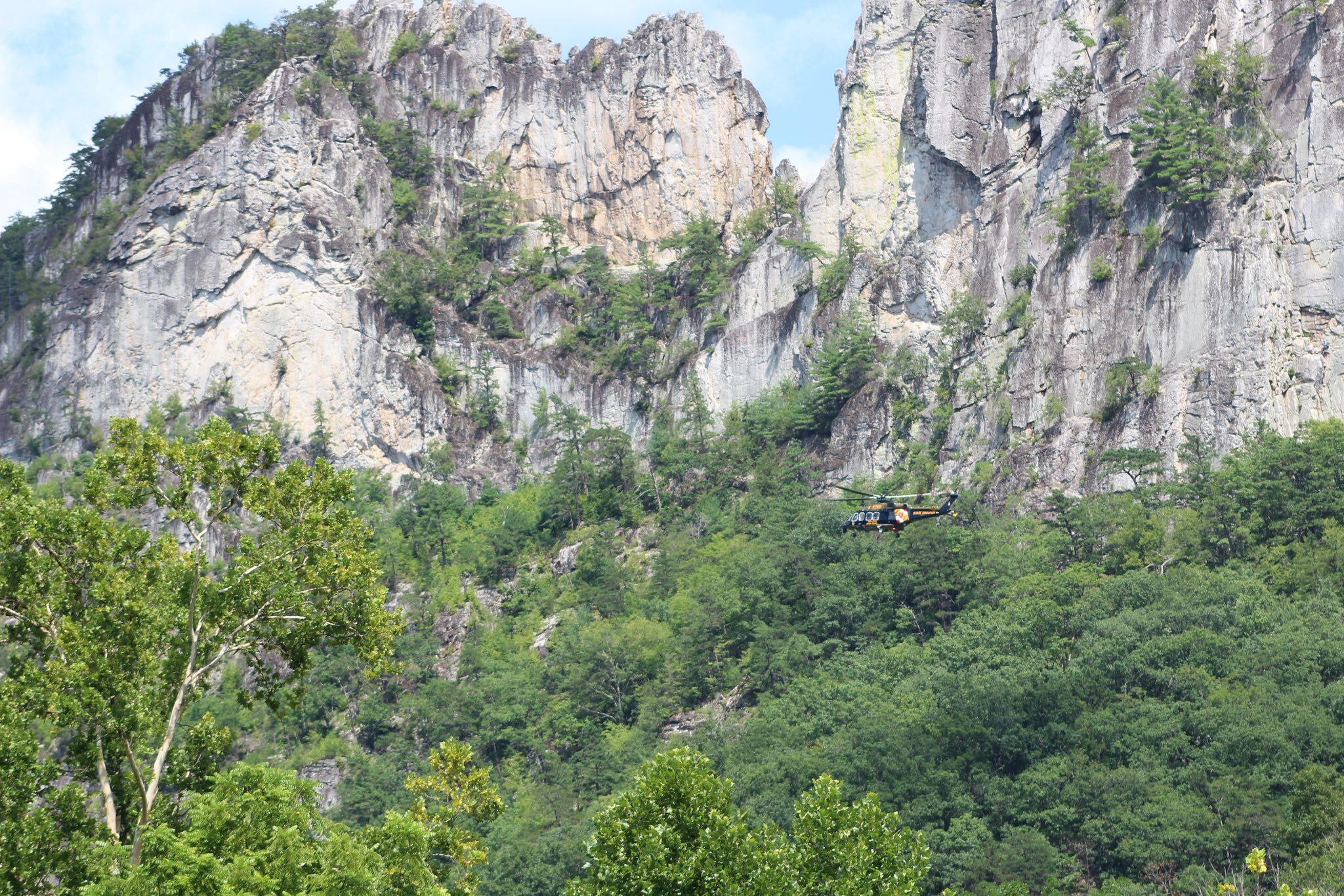 Injured rock climber rescued after falling at Seneca Rocks