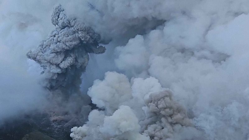 WATCH: Russia’s Krasheninnikov volcano erupts for first time in centuries