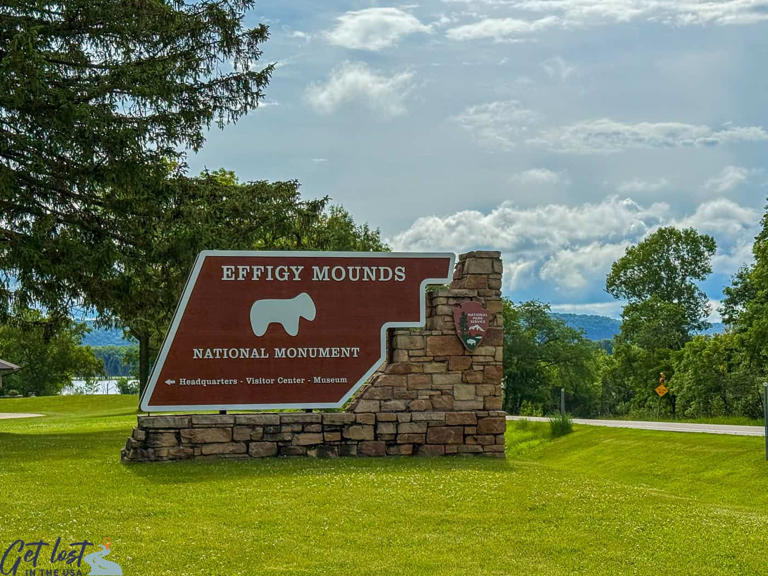 Exploring Effigy Mounds National Monument (North Unit)