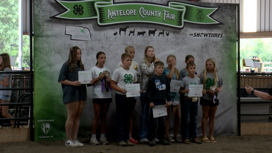 Nebraska 4-H students receive round of applause for agriculture projects