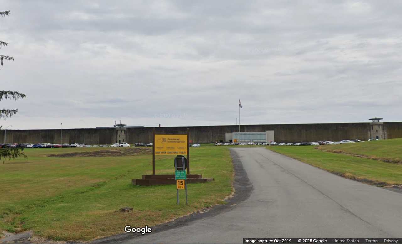 Inmate Stabs Correction Officer With Homemade Ice Pick-Style Weapon At ...