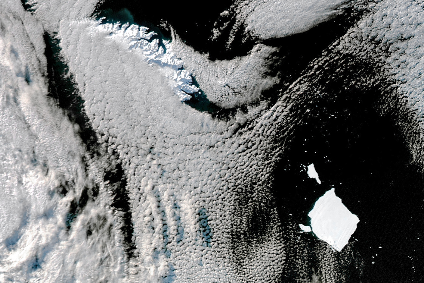 World's largest free iceberg drifted for decades—now it's cracking