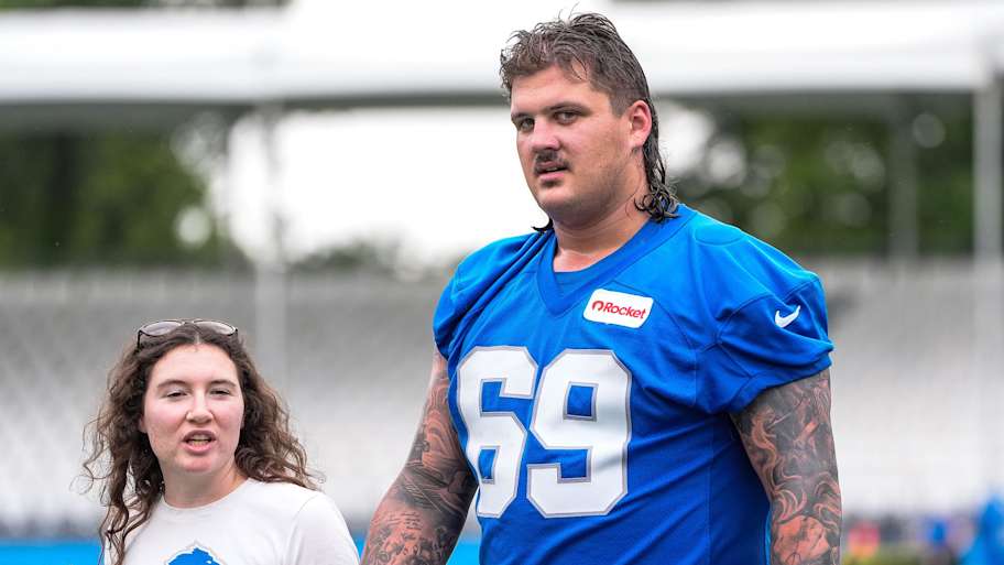 Tate Ratledge Loses Starting Center Job, Still Expected to Start for ...