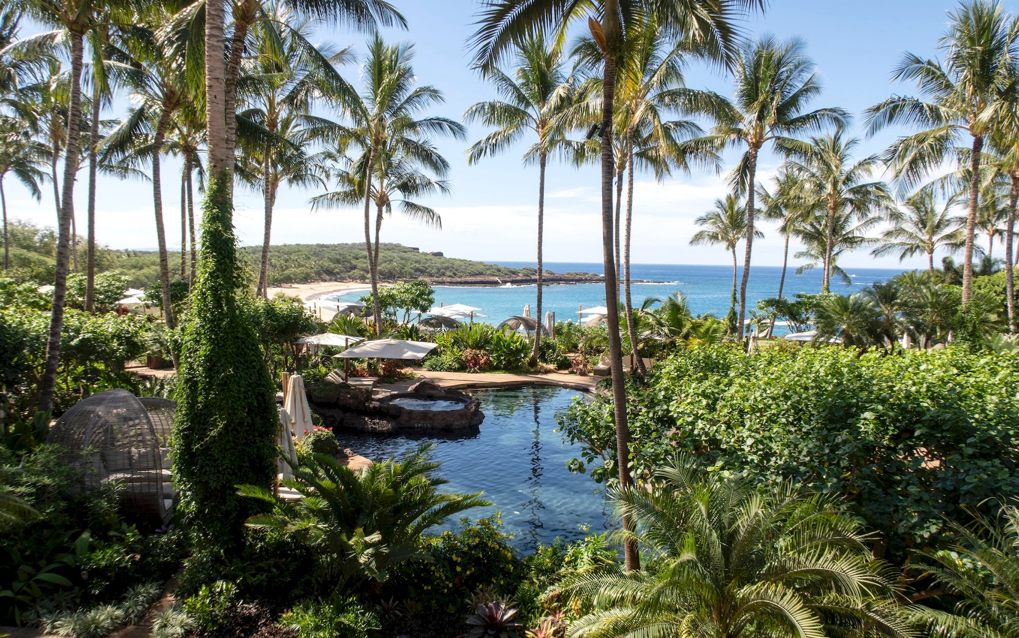 The Dreamiest Honeymoon Resorts in Hawaii for Every Kind of Couple