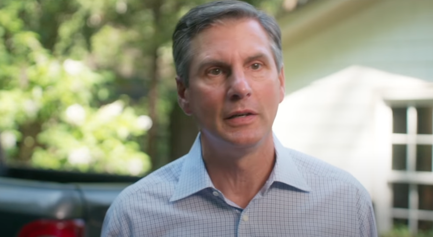 Football coach Derek Dooley steps on to Georgia Senate field