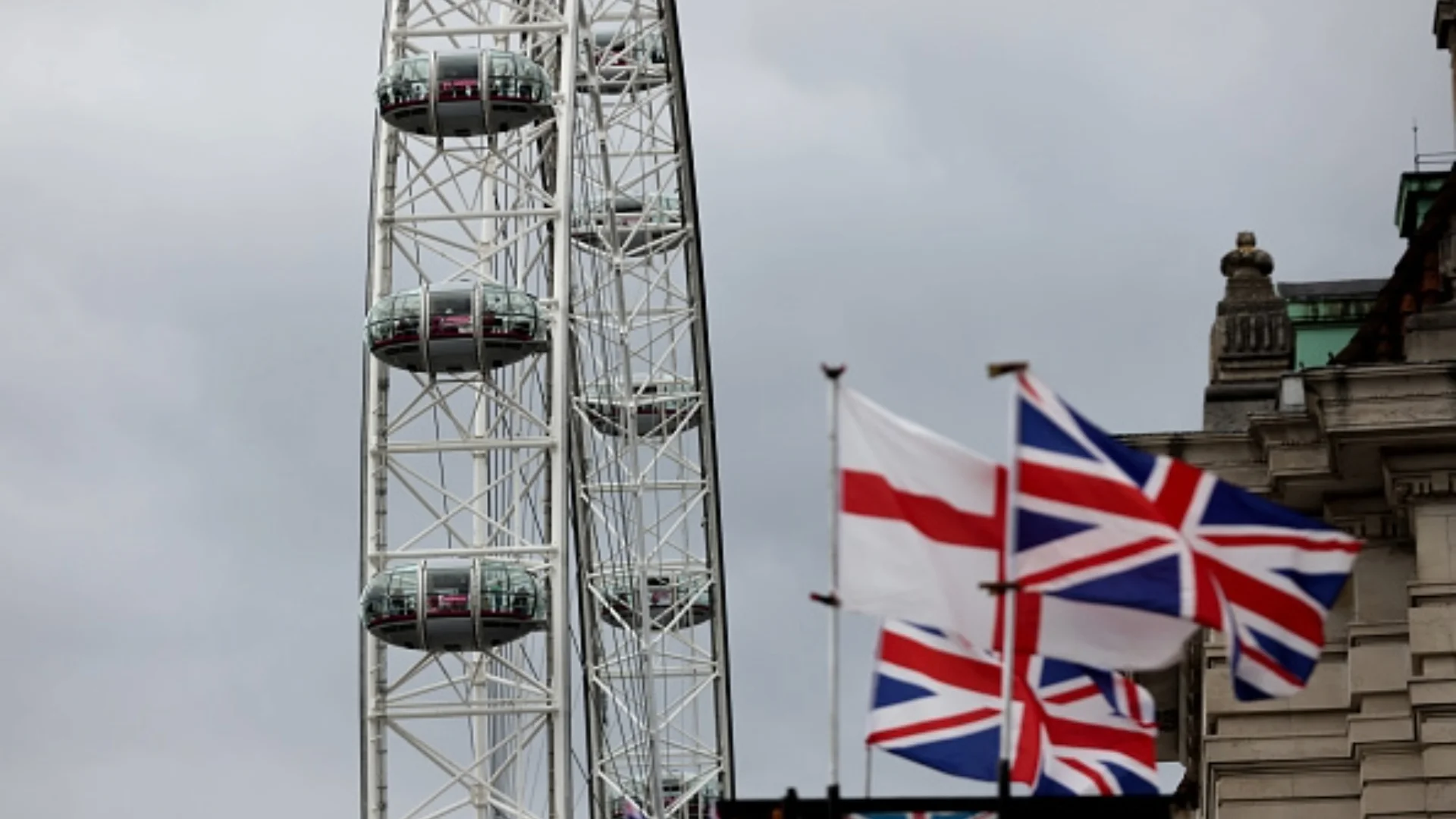 Coinbase Drags Britain in Viral Ad as Two Former Chancellors Warn UK Is ...