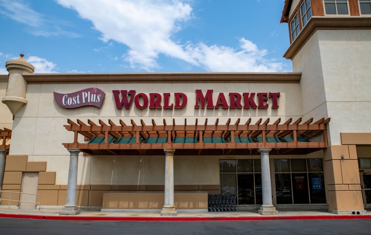 World Market's vintage-inspired mirror is giving 'heirloom quality'