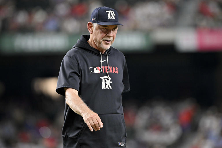 Bruce Bochy blasts Rangers star for 9th-inning ‘brain cramp’