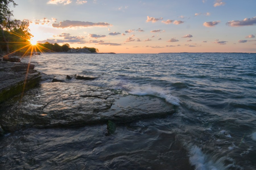 National Weather Service warns swimmers of rip current danger on Lake Erie