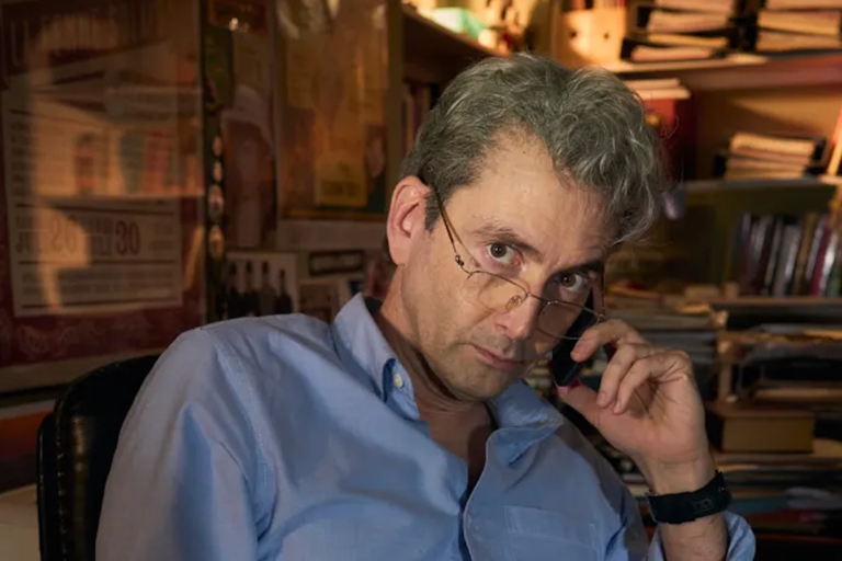 David Tennant transforms into investigative journalist in first look at ...