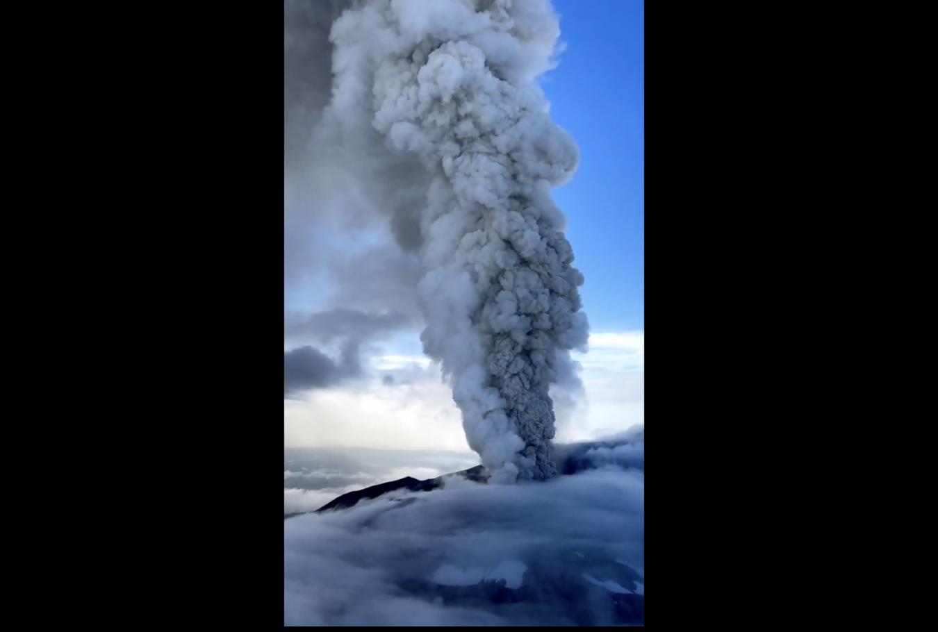 Video shows volcano erupt for first time in 600 years