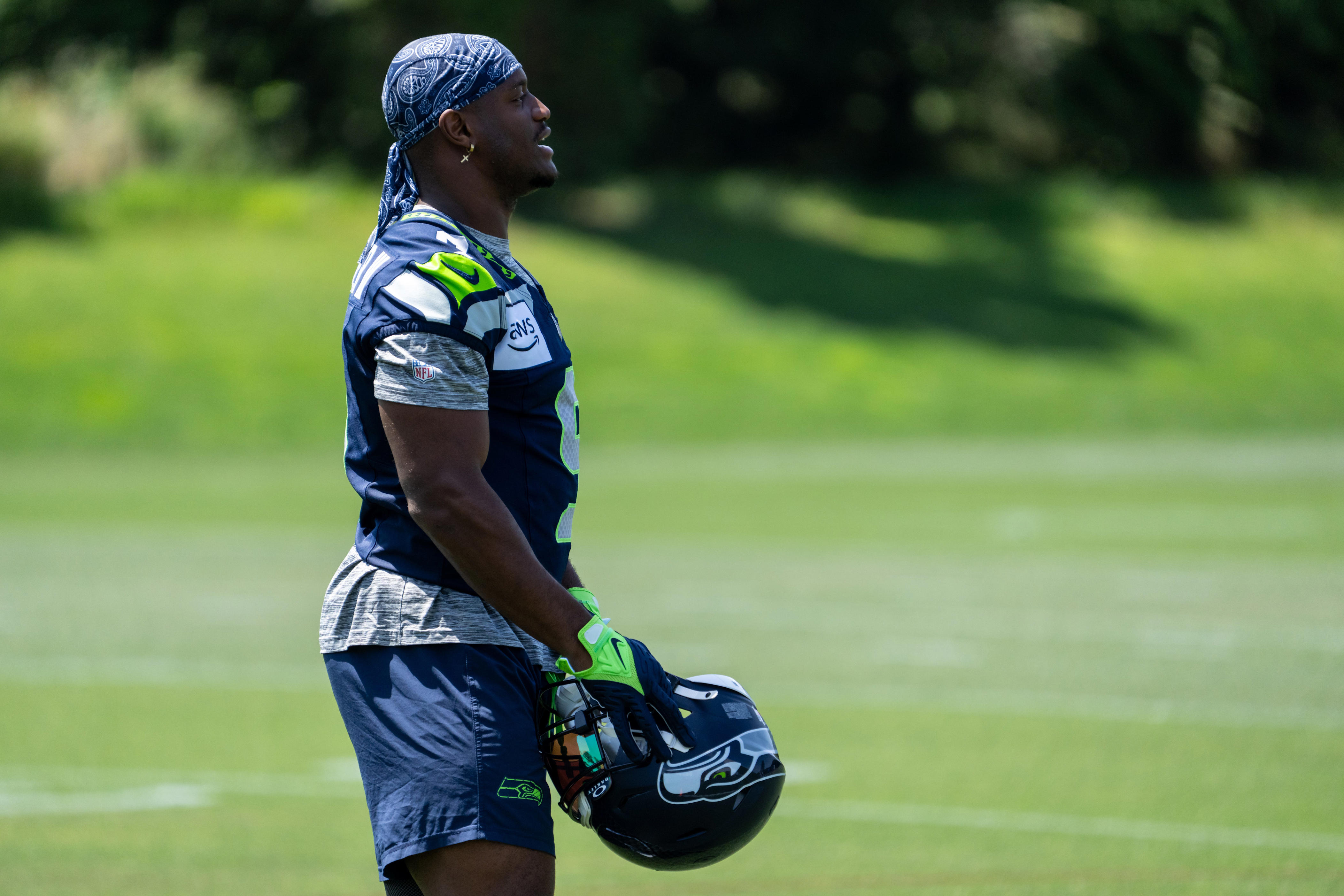 Kenneth Walker III misses his 3rd-straight practice