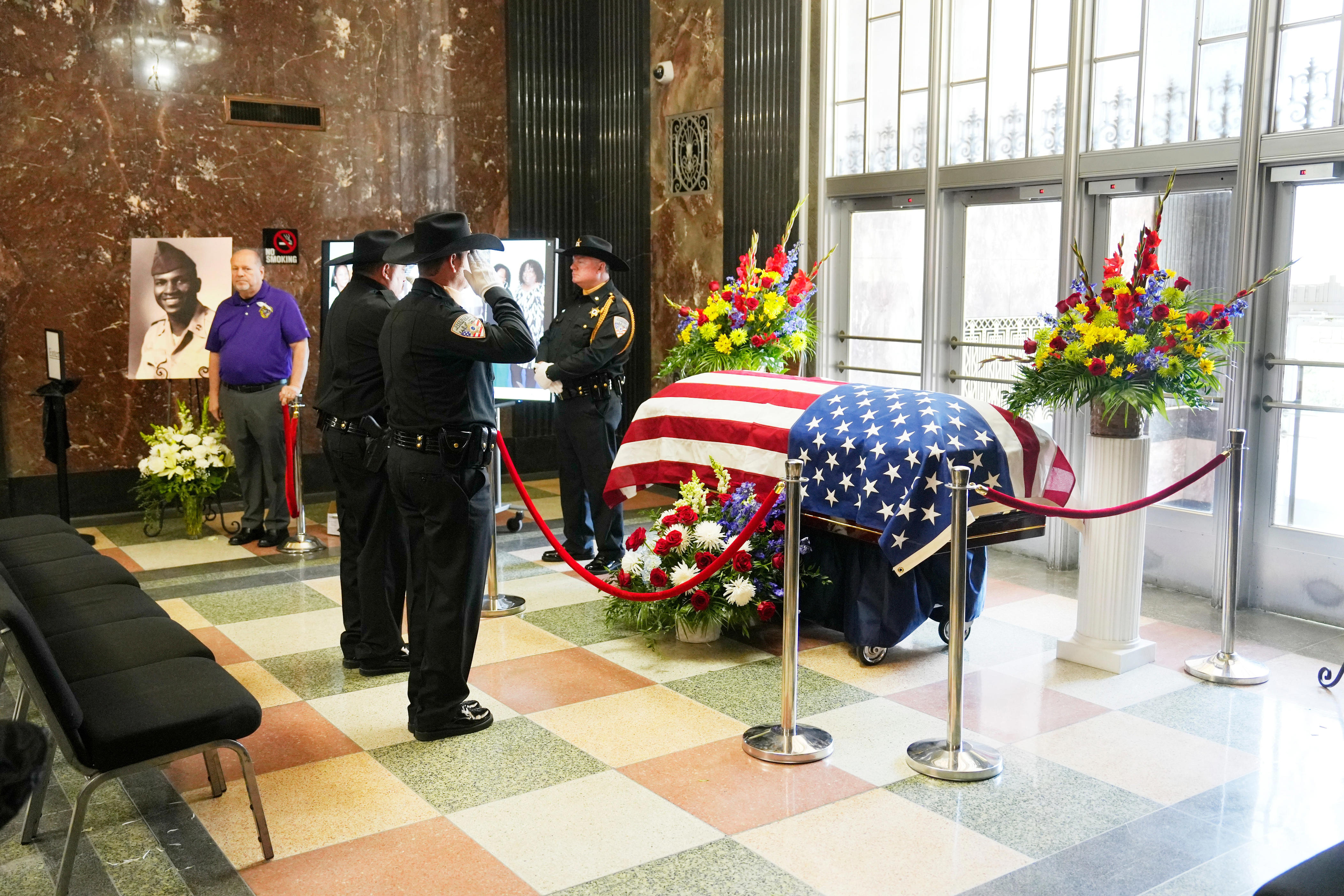 Love shines for Cleo Fields the shoeshine man, as he lies in state in ...