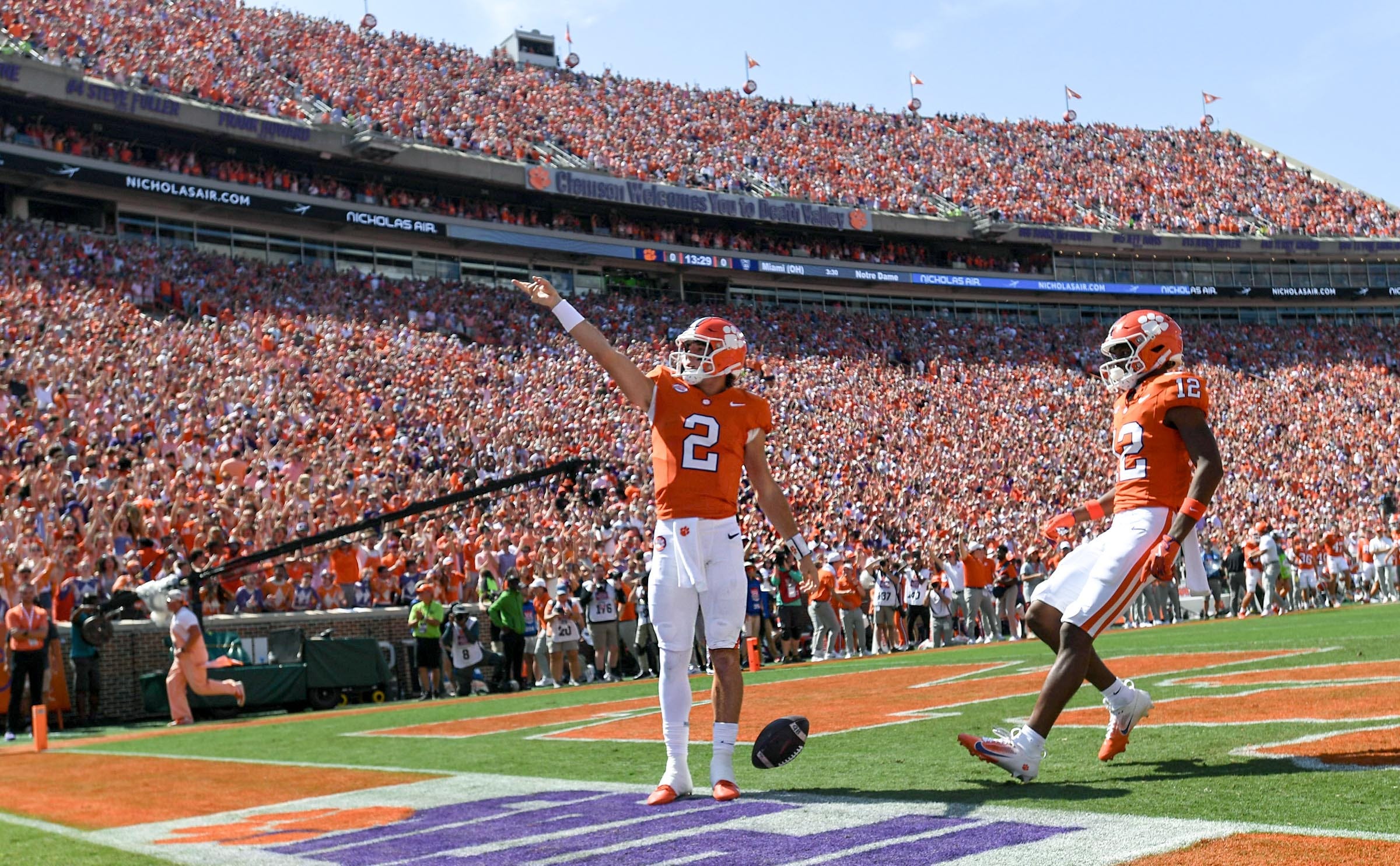 Social media reacts to Clemson's 2025 USA TODAY Sports preseason US LBM ...