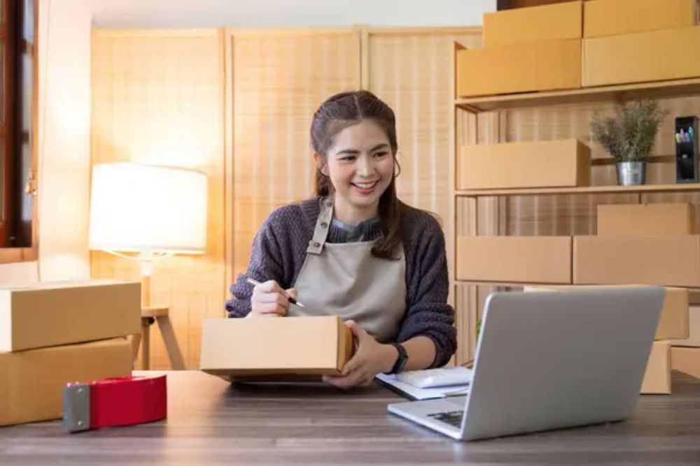 15 Things to Sell Online That Always Have Buyers