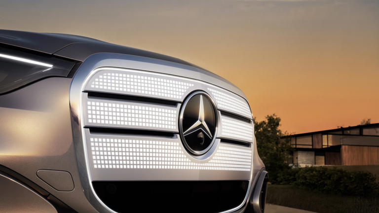 Trump's Auto Tariffs Already Cost Mercedes $420 Million