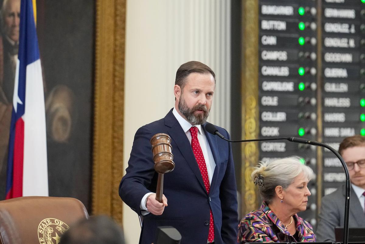 Texas House issues arrest warrants for Democrats who left state to ...