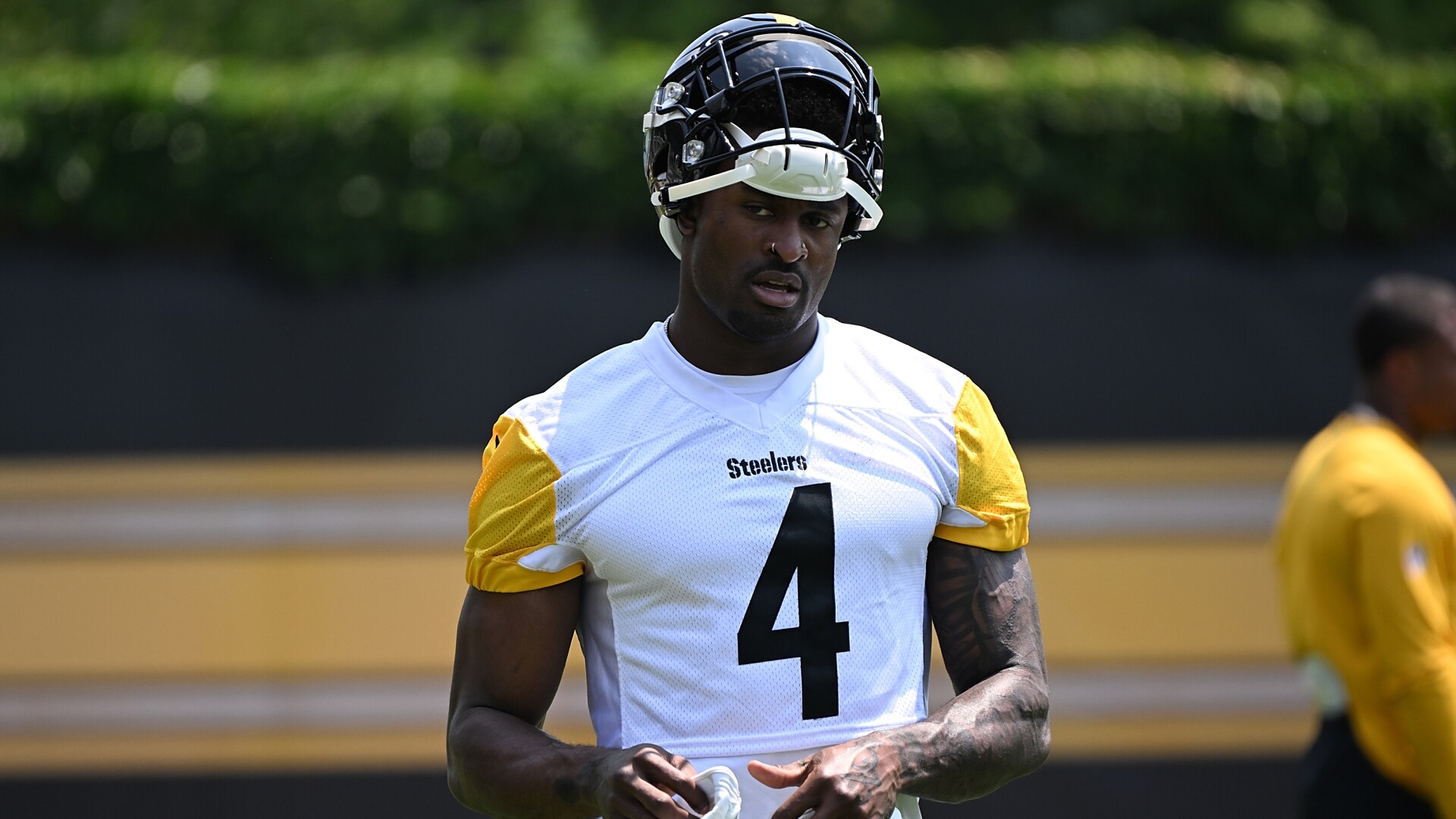 DK Metcalf: Steelers have the best defense I've ever seen