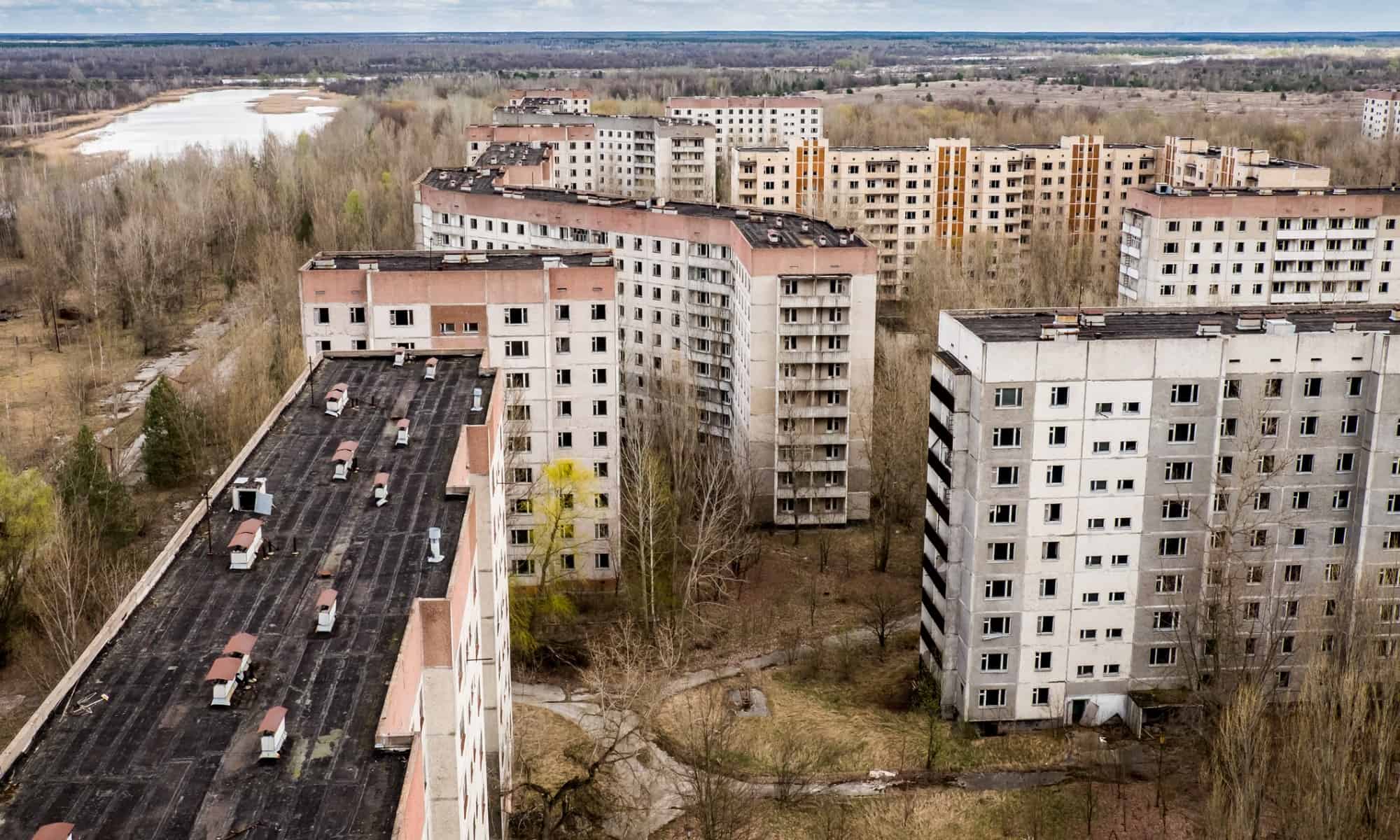 15 Abandoned Monuments and Buildings Lost to Father Time