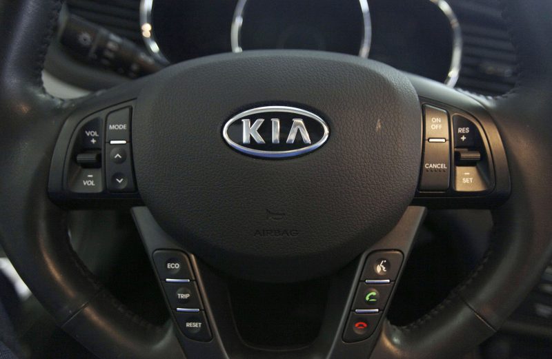 Kia issues recalls on more than 300K vehicles over loose parts