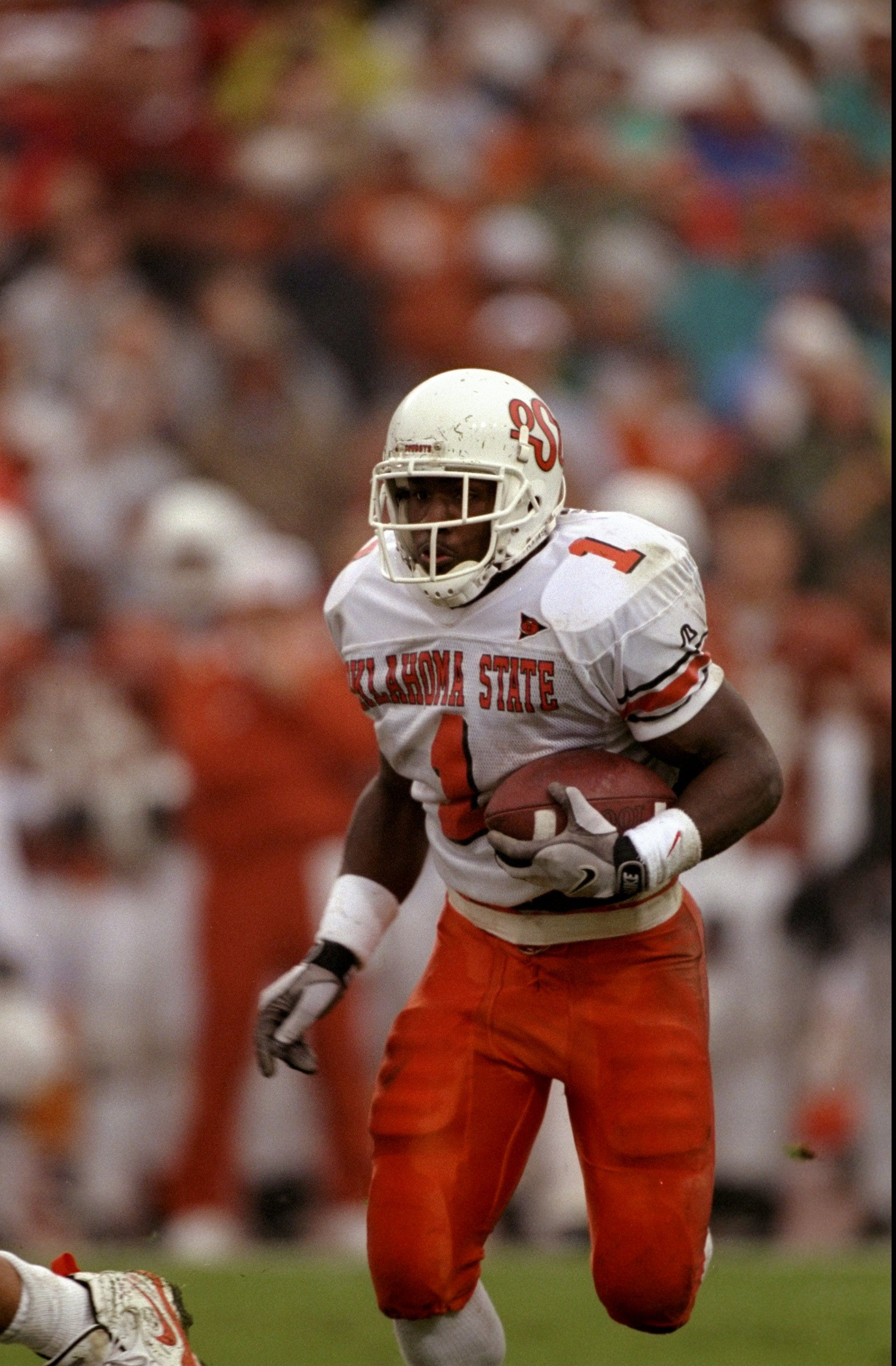 Former Oklahoma State football player Nathan Simmons dies in car crash