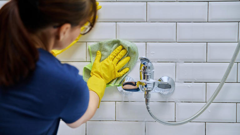 Fight Stubborn Soap Scum With A Natural Ingredient You Likely Have At Home