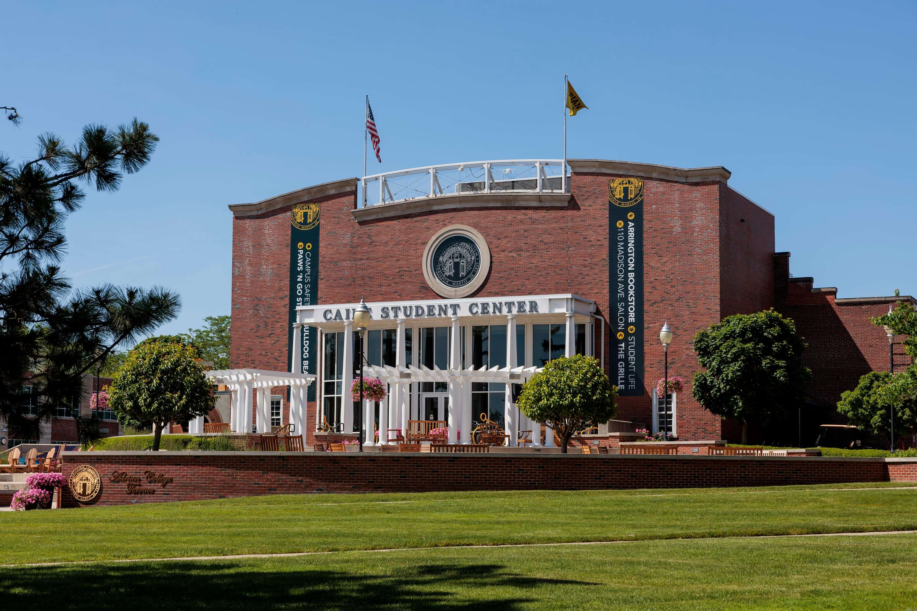 These Michigan colleges are lining up to take students after university ...