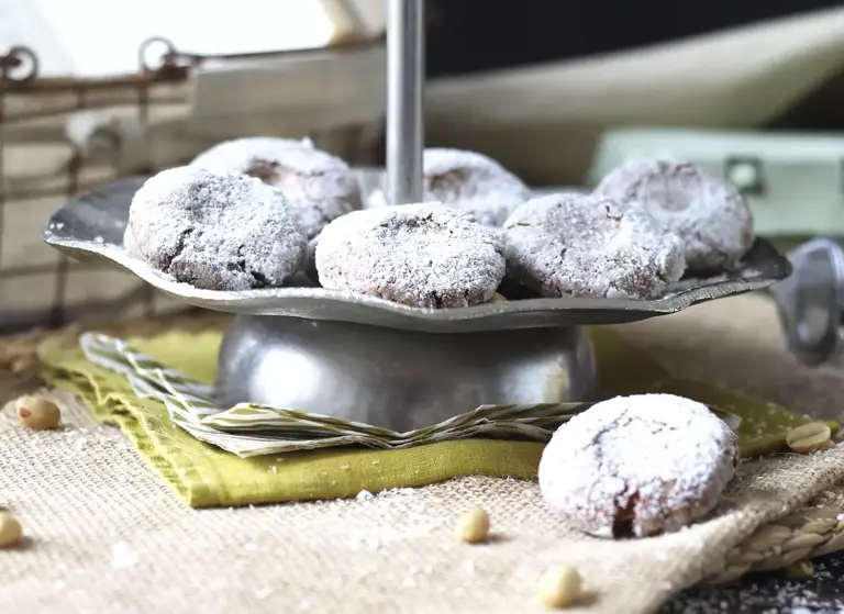 Biscuits ghriba aux amandes et à la noix de coco