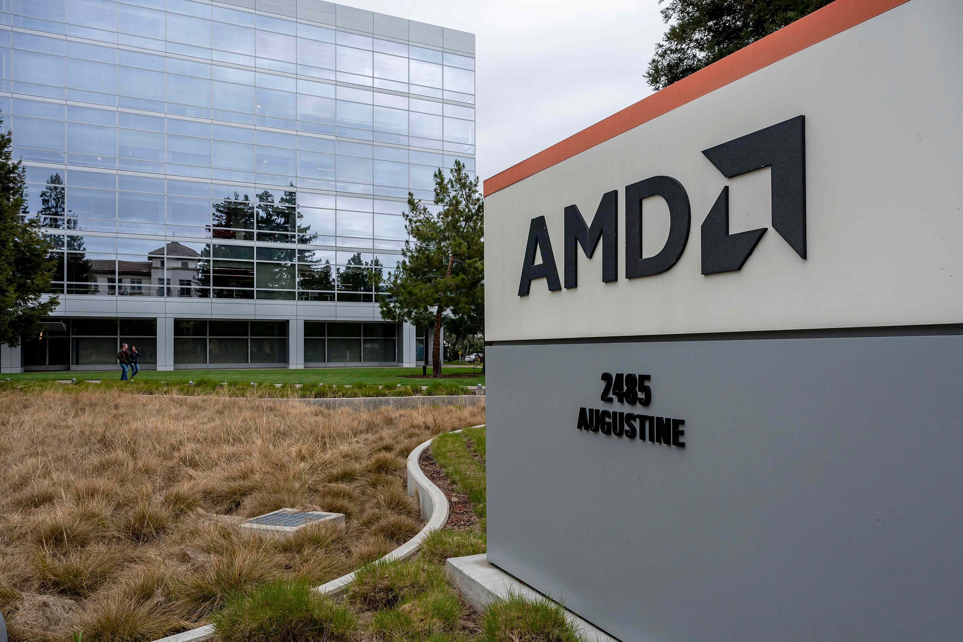 Here's What Traders Expect AMD Stock To Do After Earnings